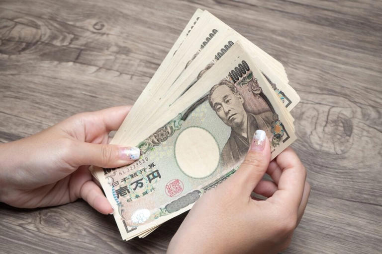 Japan keeps markets guessing on currency intervention after sudden yen ...