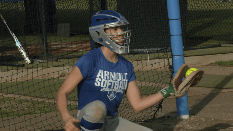 Arnold rebuilds and dedicates upcoming season to Rick Green