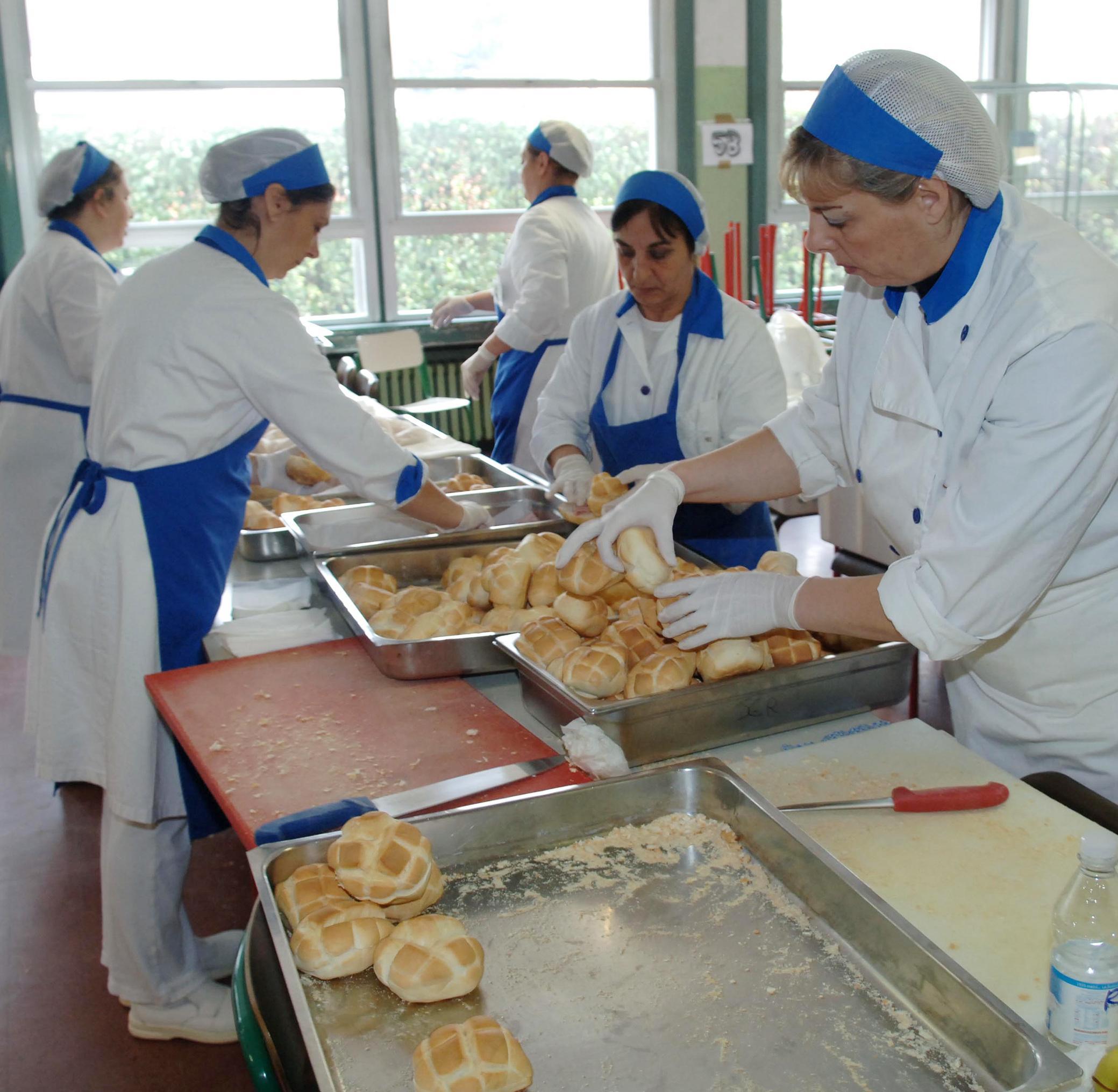 Lotta allo spreco. In mensa la doggy bag