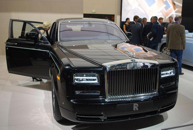 FT: Francie vybrala na nové dani pro bohaté jen čtvrtinu plánovaného výnosu