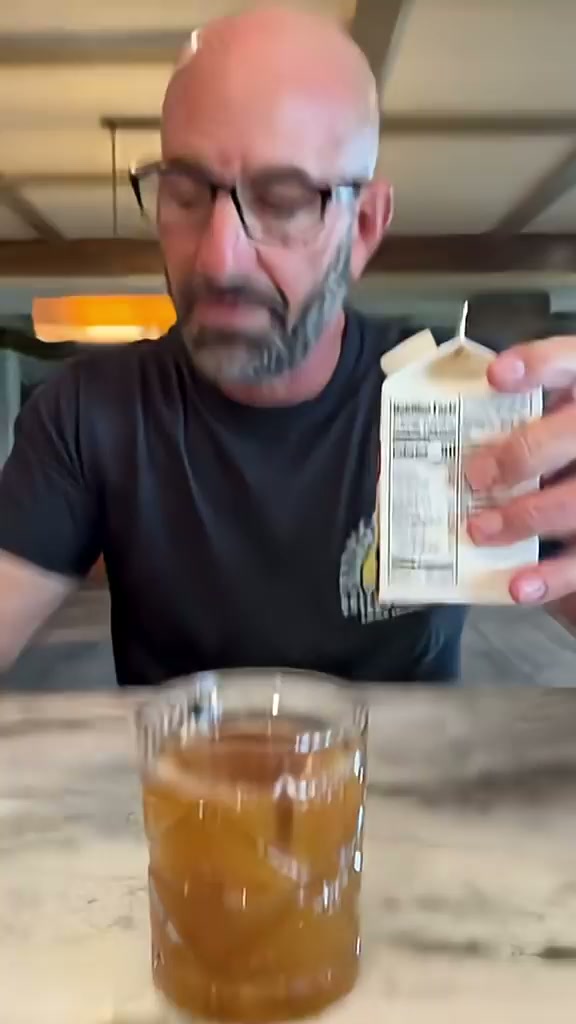 Pumpkin spice white Russian 🎃 🥛