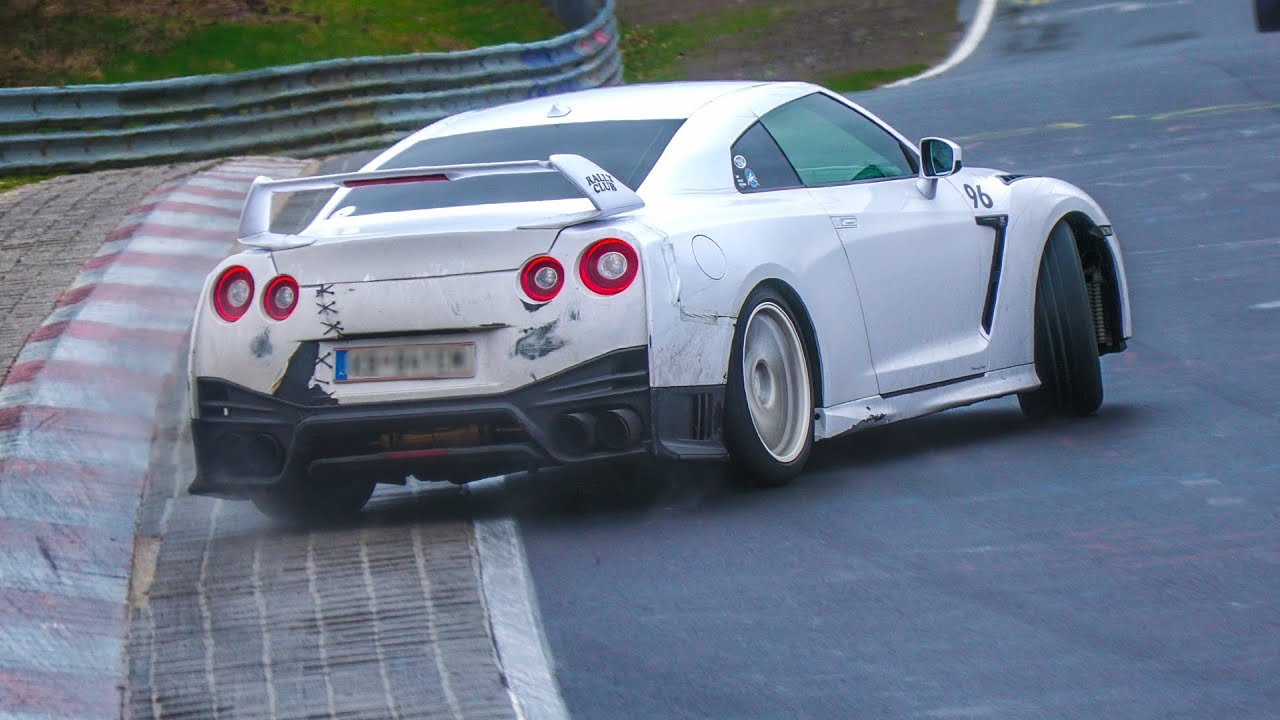 Driving fun and risk at the Nürburgring on Good Friday