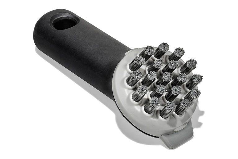 The Lodge cast iron cleaning tool that shoppers 'can't live without' is ...