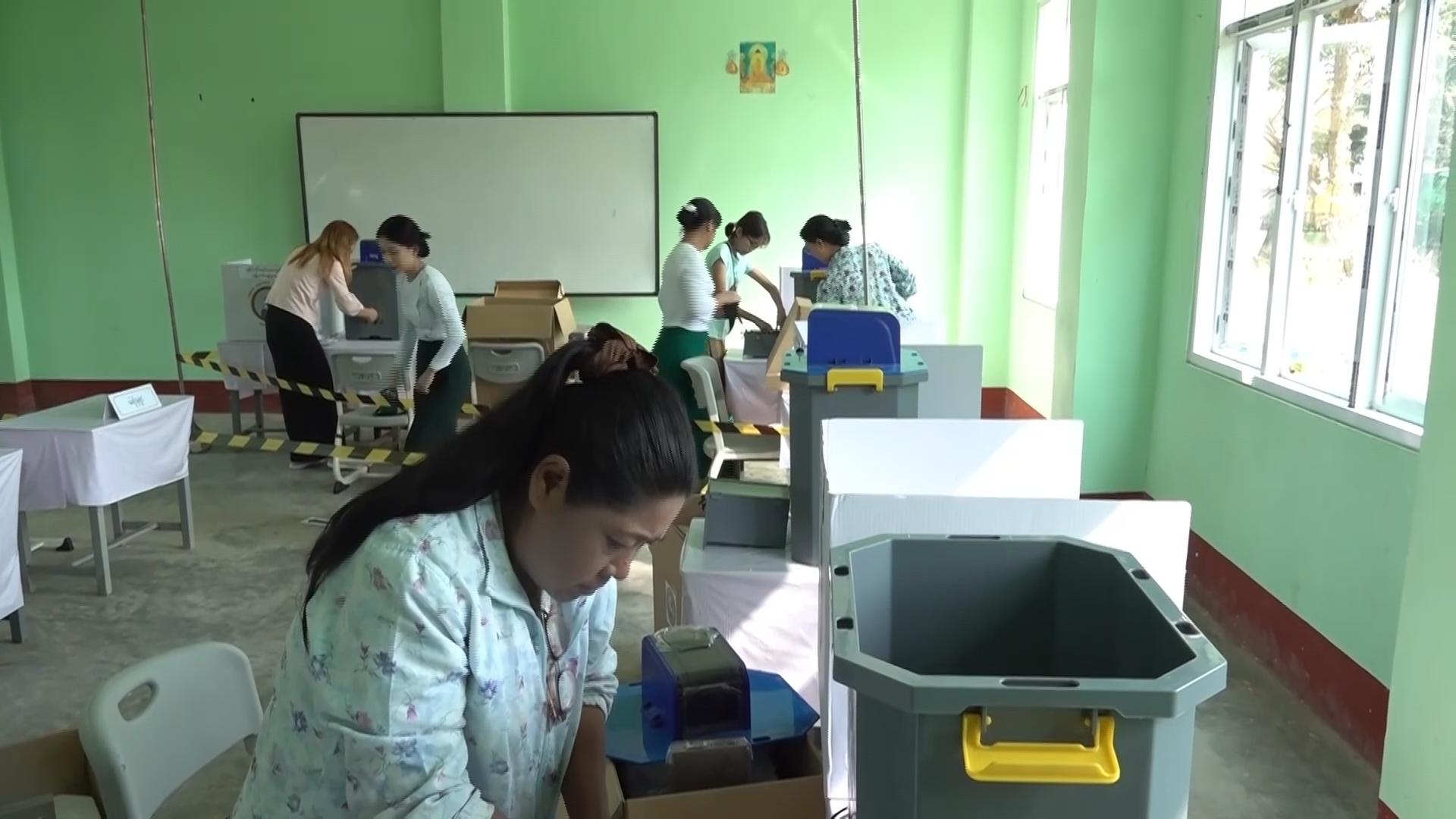 Voting stations set up ahead of final round of voting in controversial ...