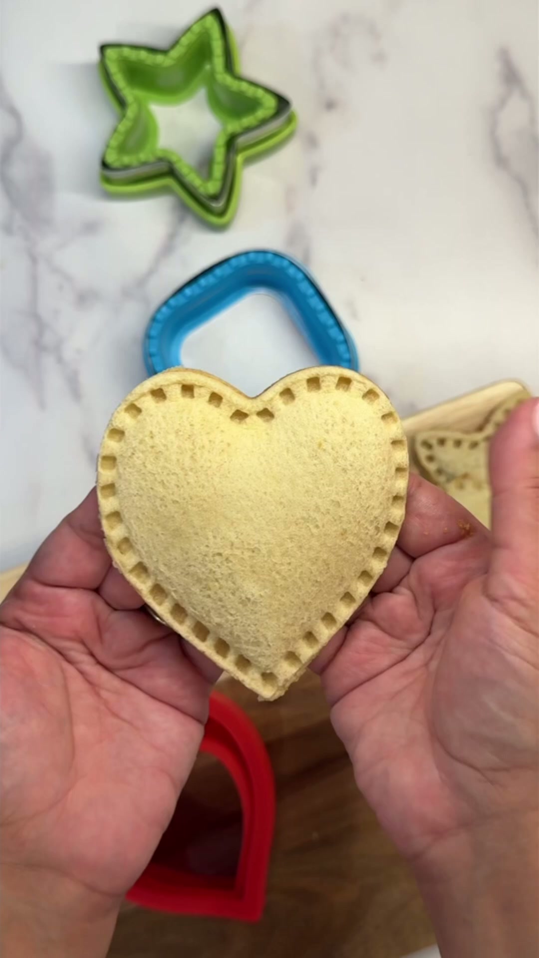 DIY Uncrustables: Fun, Easy, and Perfect for Lunch! 🤗 Follow and save ...