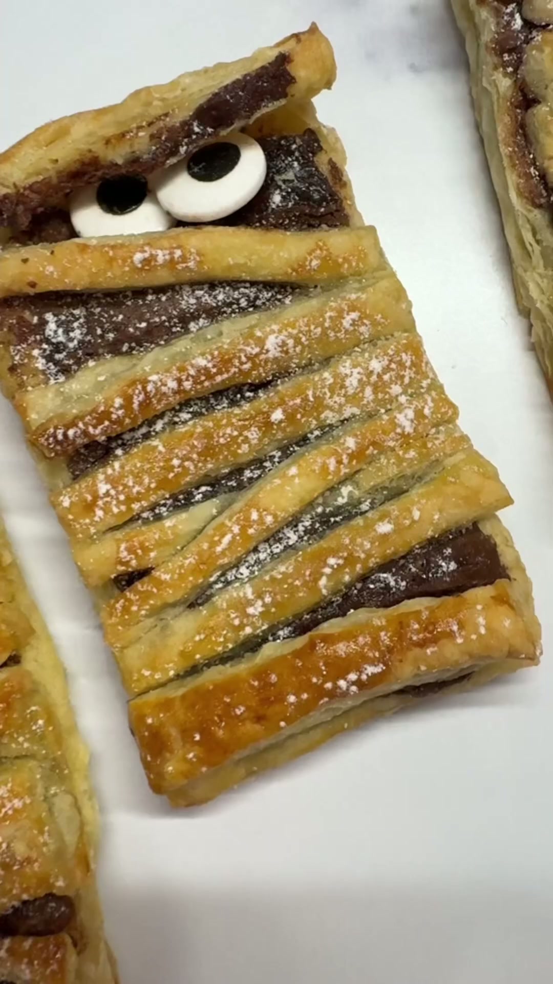 Nutella Mummy Hand Pies 🎃👻 I’ve been meaning to try these for the ...