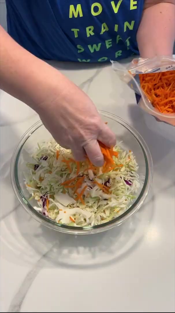 Dolly Parton's famous coleslaw 😋