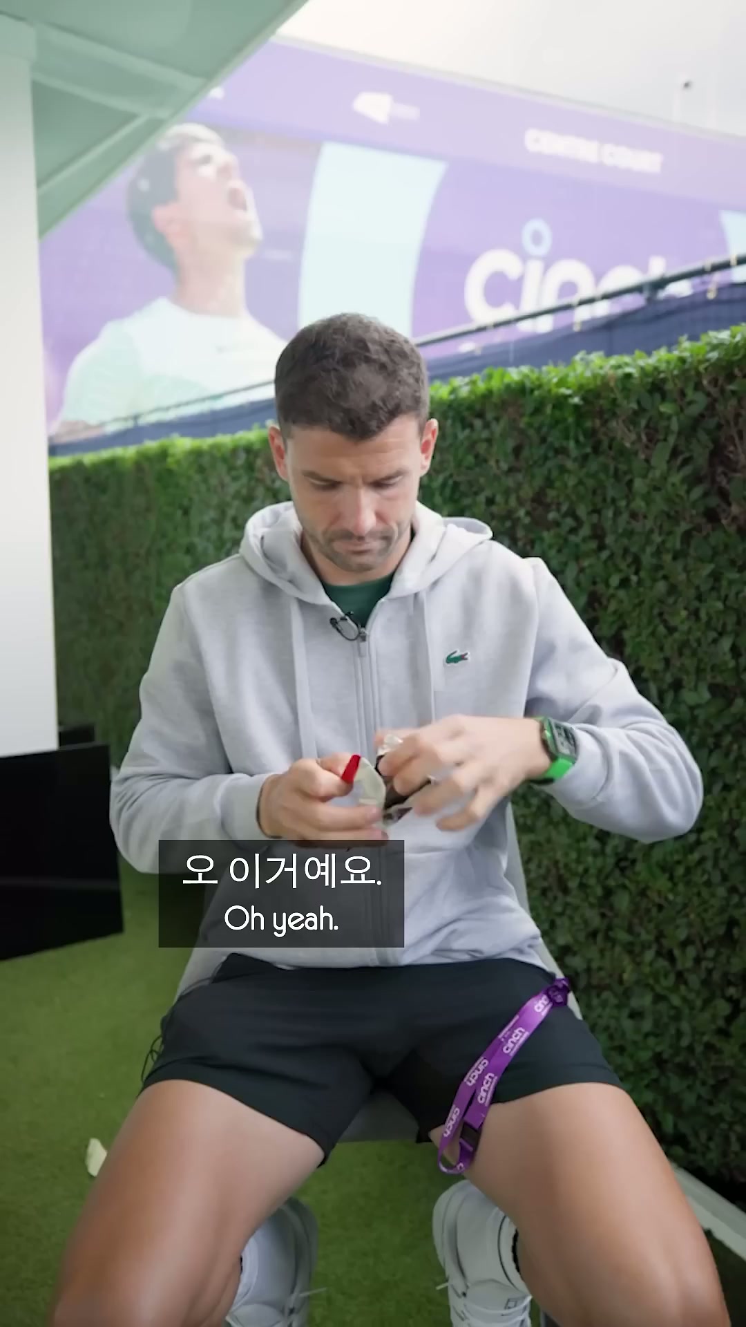 Pro tennis players try Korea's iconic Choco-Pie | Snack review ...