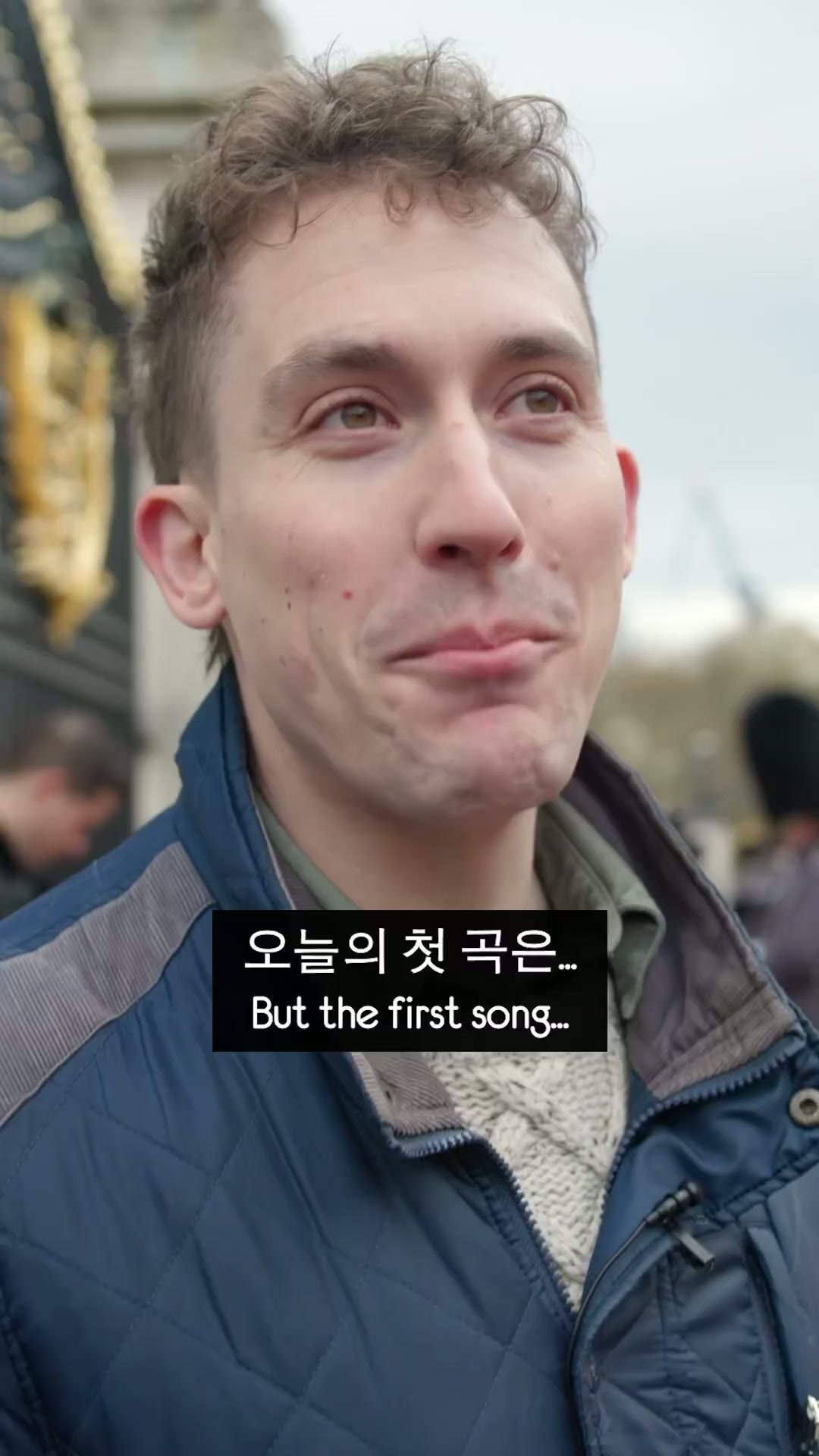 King's Guards surprise Buckingham Palace with K-pop hit 'Gangnam Style'!