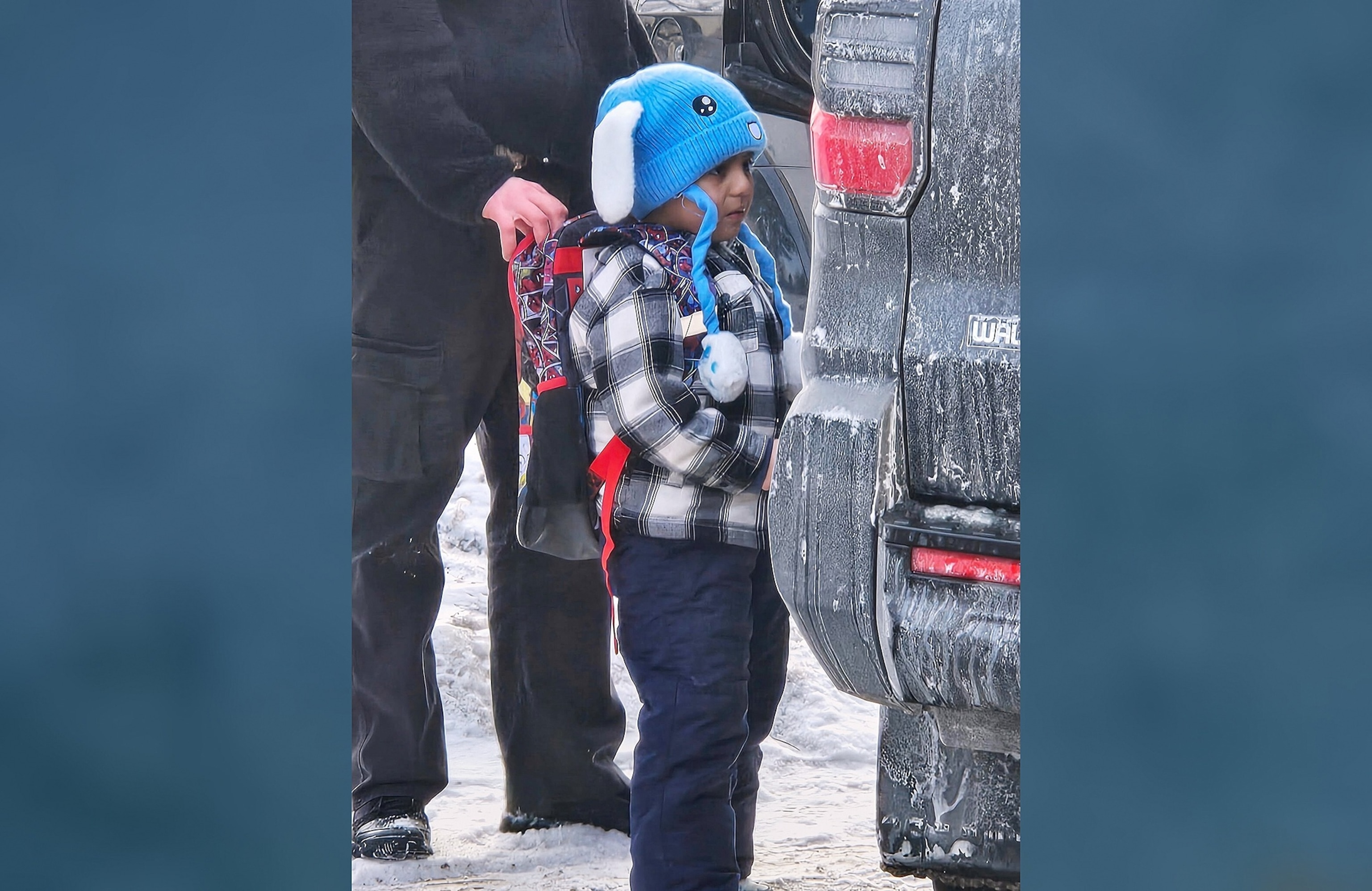 Top ICE official accuses father of detained 5-year-old of abandoning ...