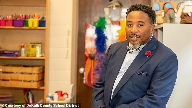 Georgia school superintendent charged $2600 fried chicken dinner to ...