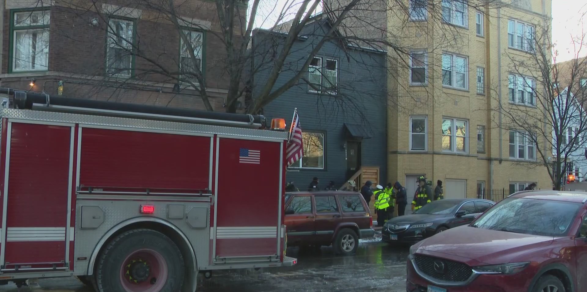 75-year-old man dies in fire on Chicago's Northwest Side