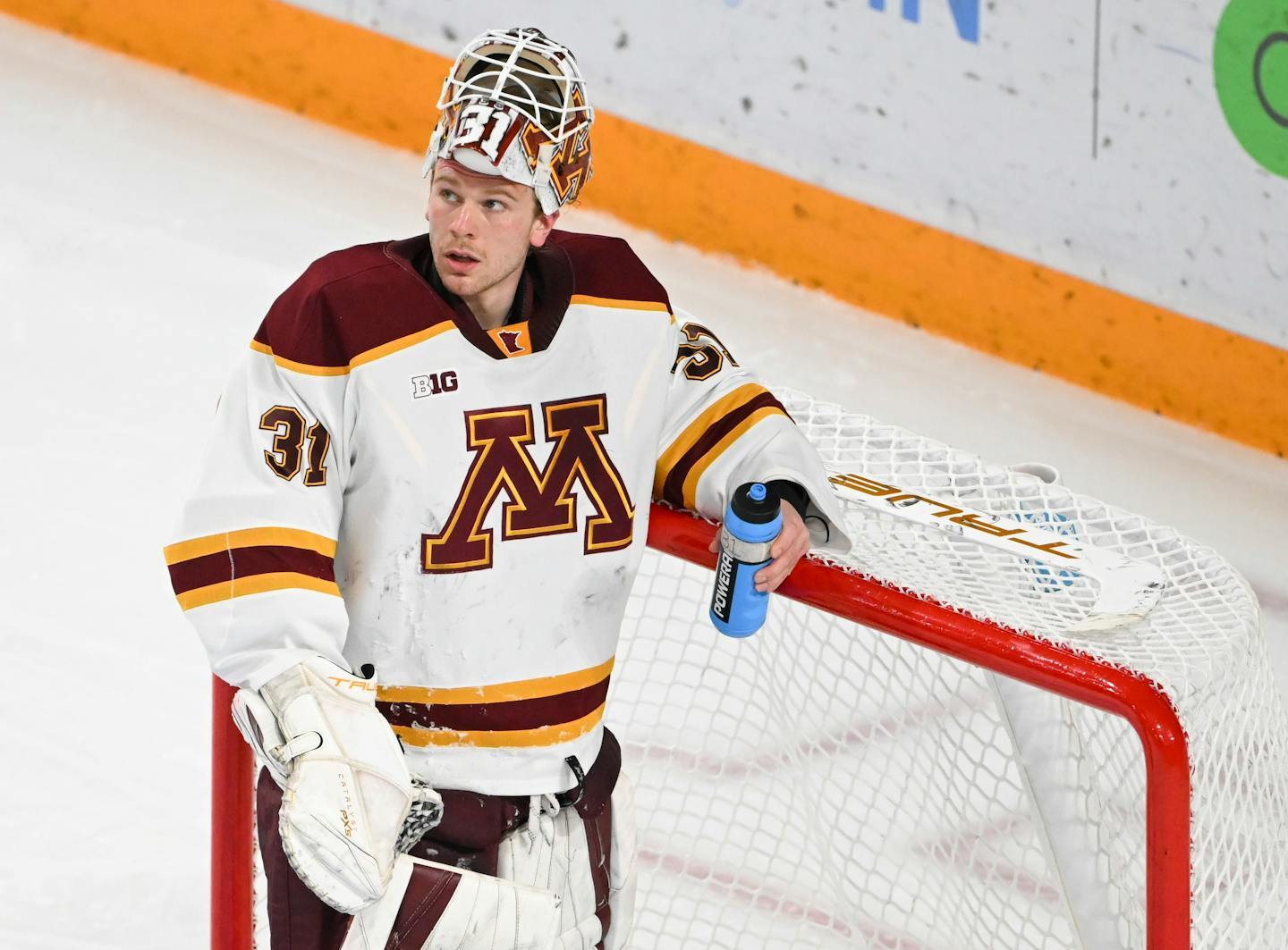 Gophers men’s hockey loses at No. 2 Michigan State 3-1 for sixth loss ...