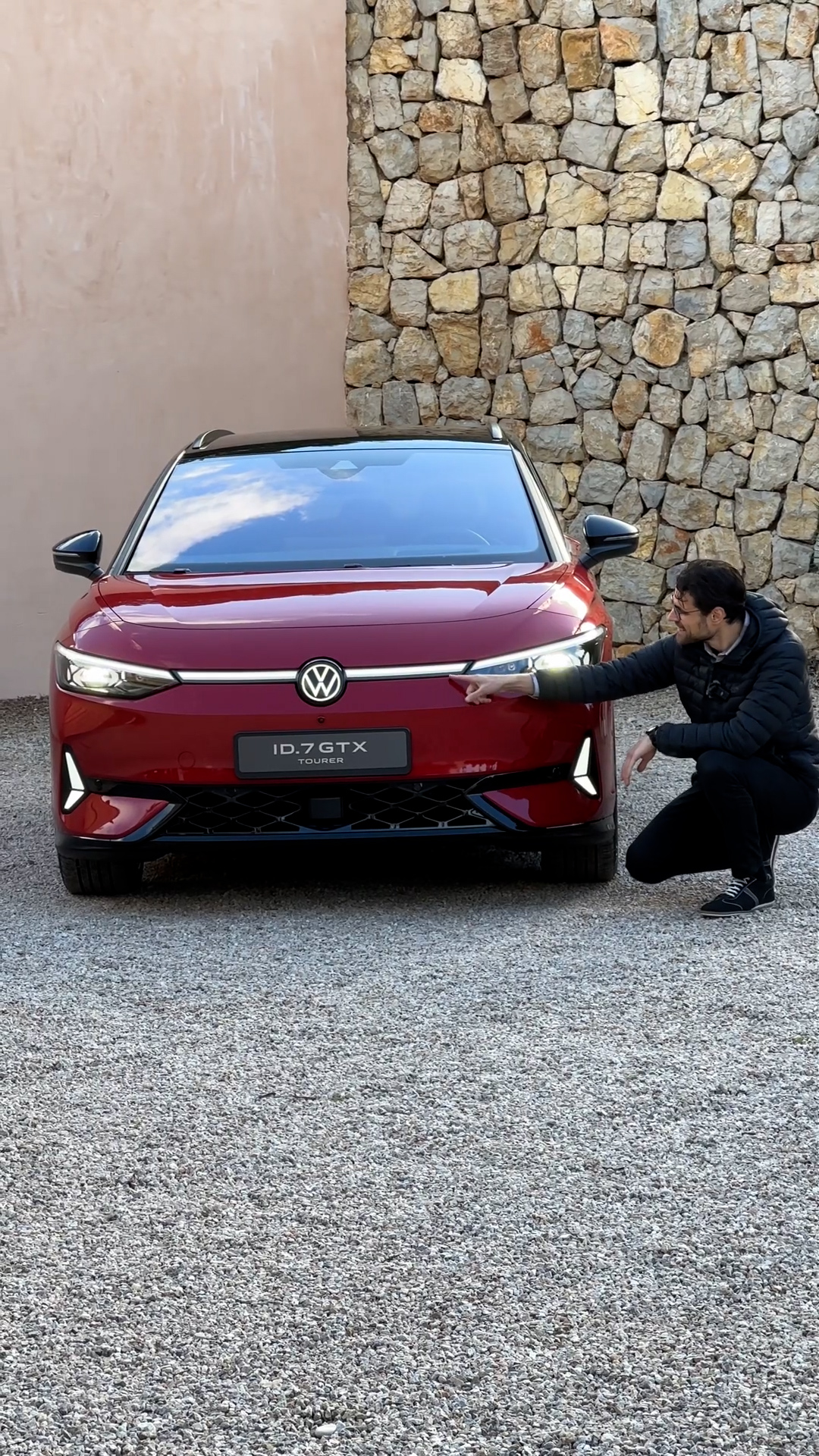 How distinctive is the light signature of the VW ID.7 GTX?