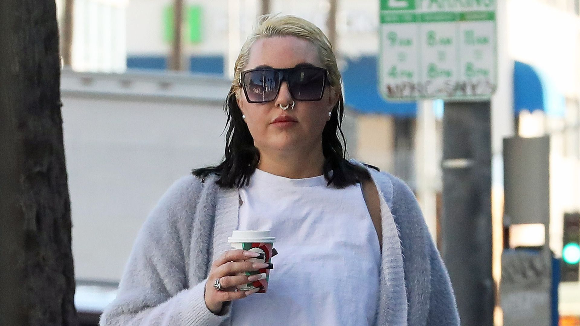 Amanda Bynes inks drug-related tattoo on her hand