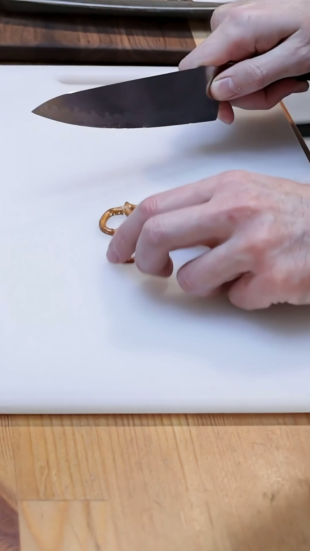 Easy pretzel reindeer