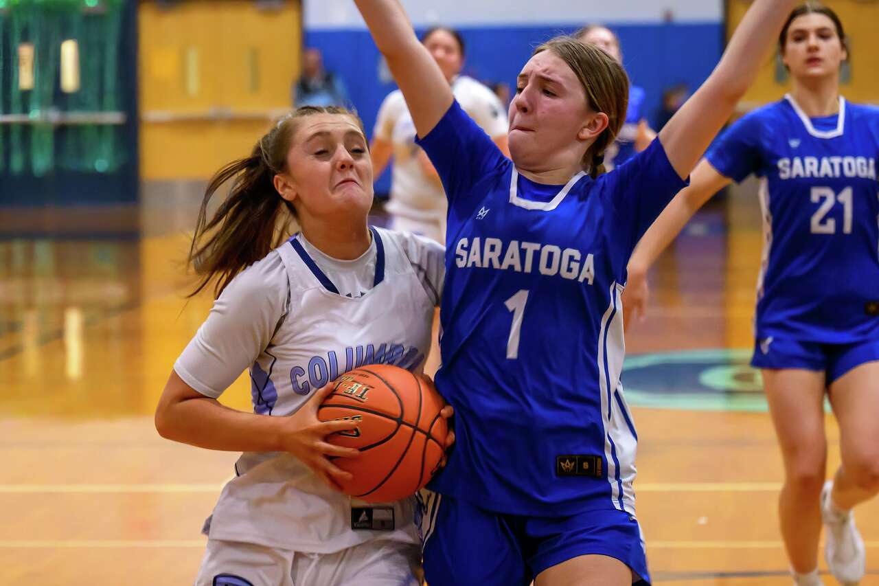 After slow start, Columbia girls' basketball races to Suburban Council win