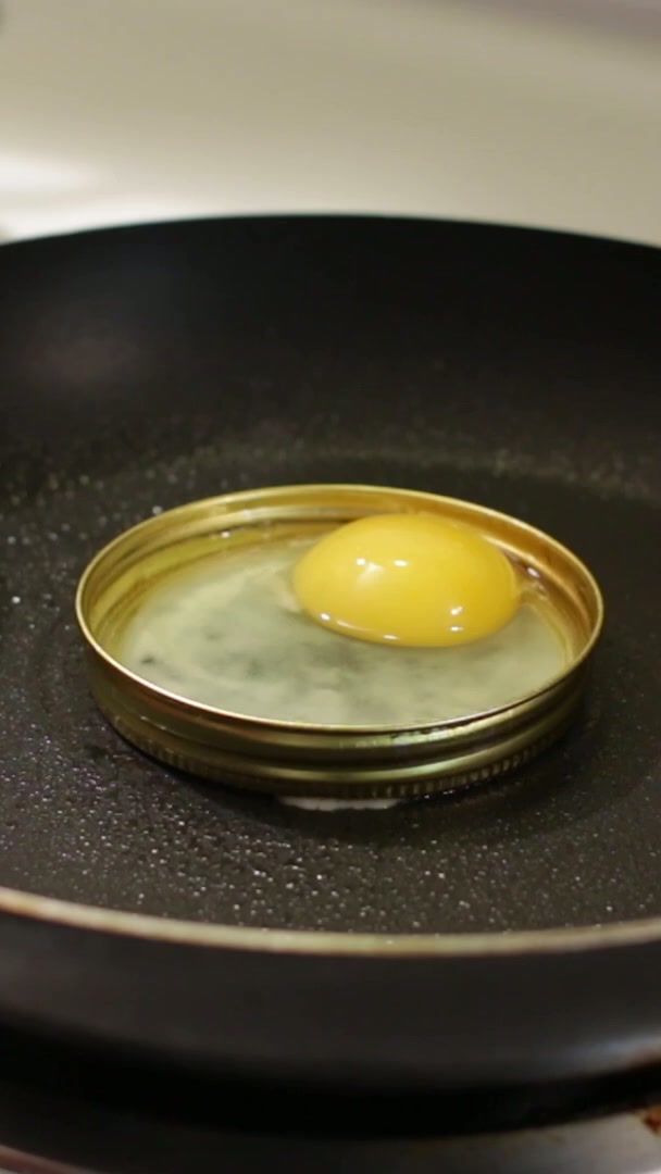 Cook egg in mason jar lid ring | Food hack/tip #Shorts