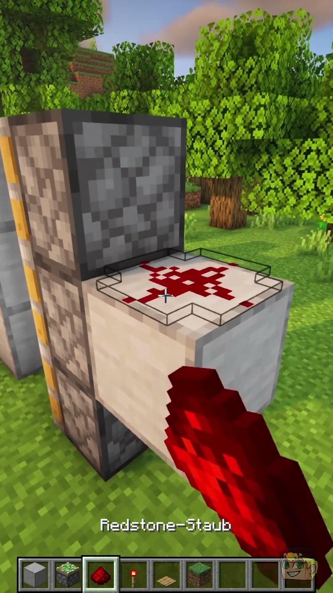 Building a hidden entrance with Minecraft redstone