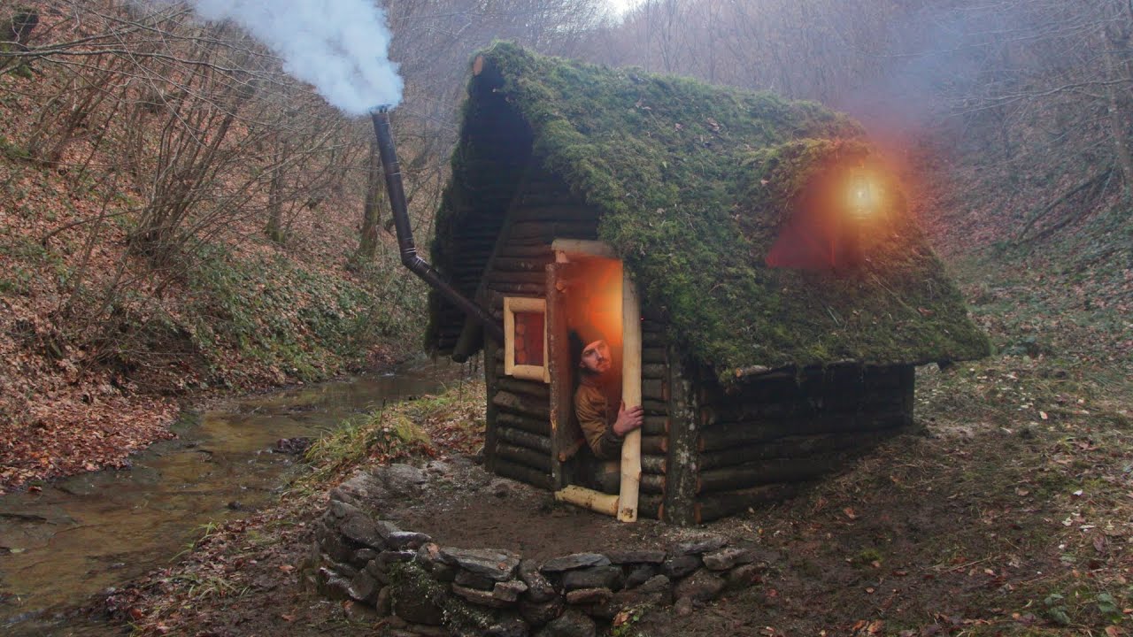 Building a secret winter shelter in the wild!