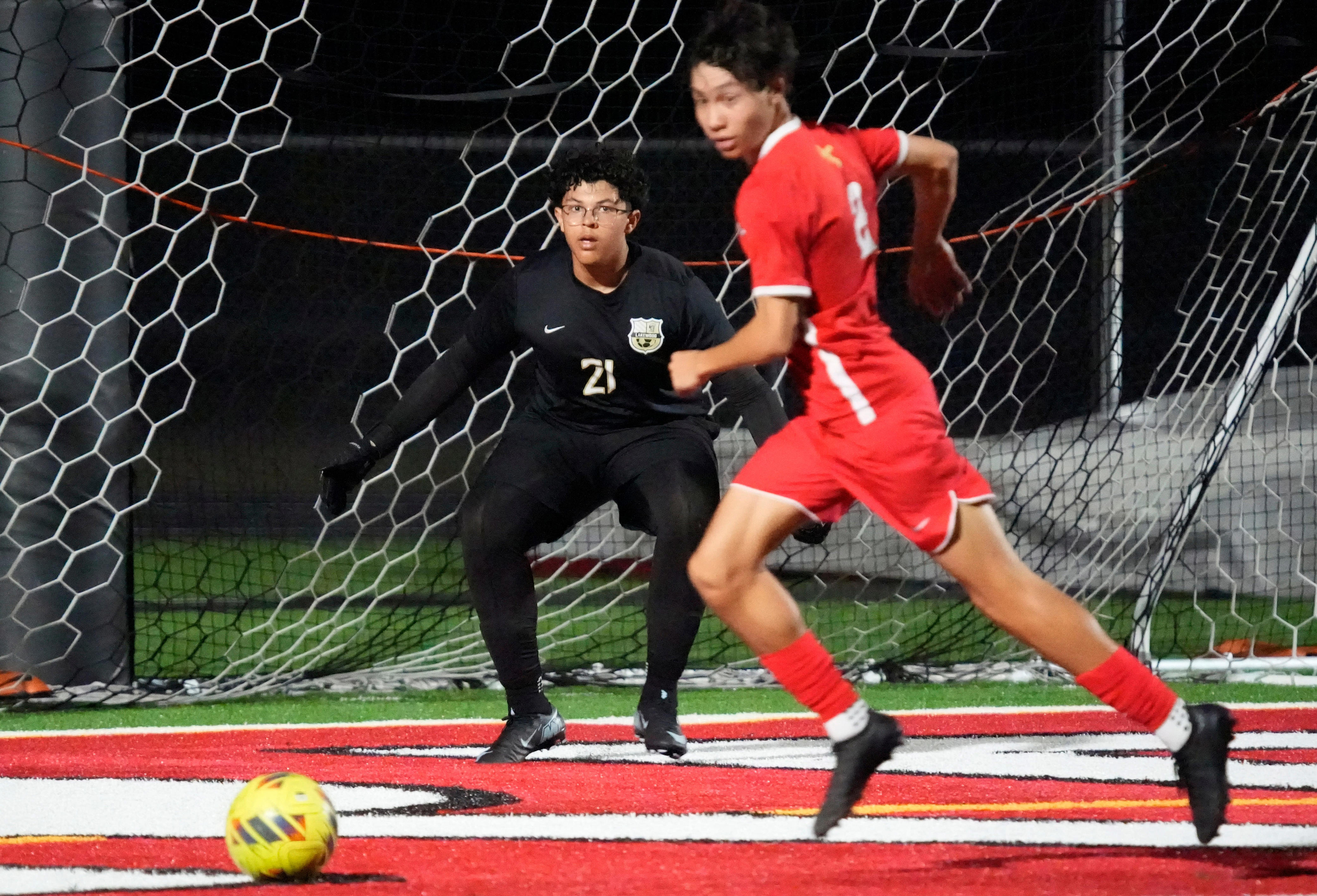 Roundup: Cardinal Mooney boys soccer wins district championship