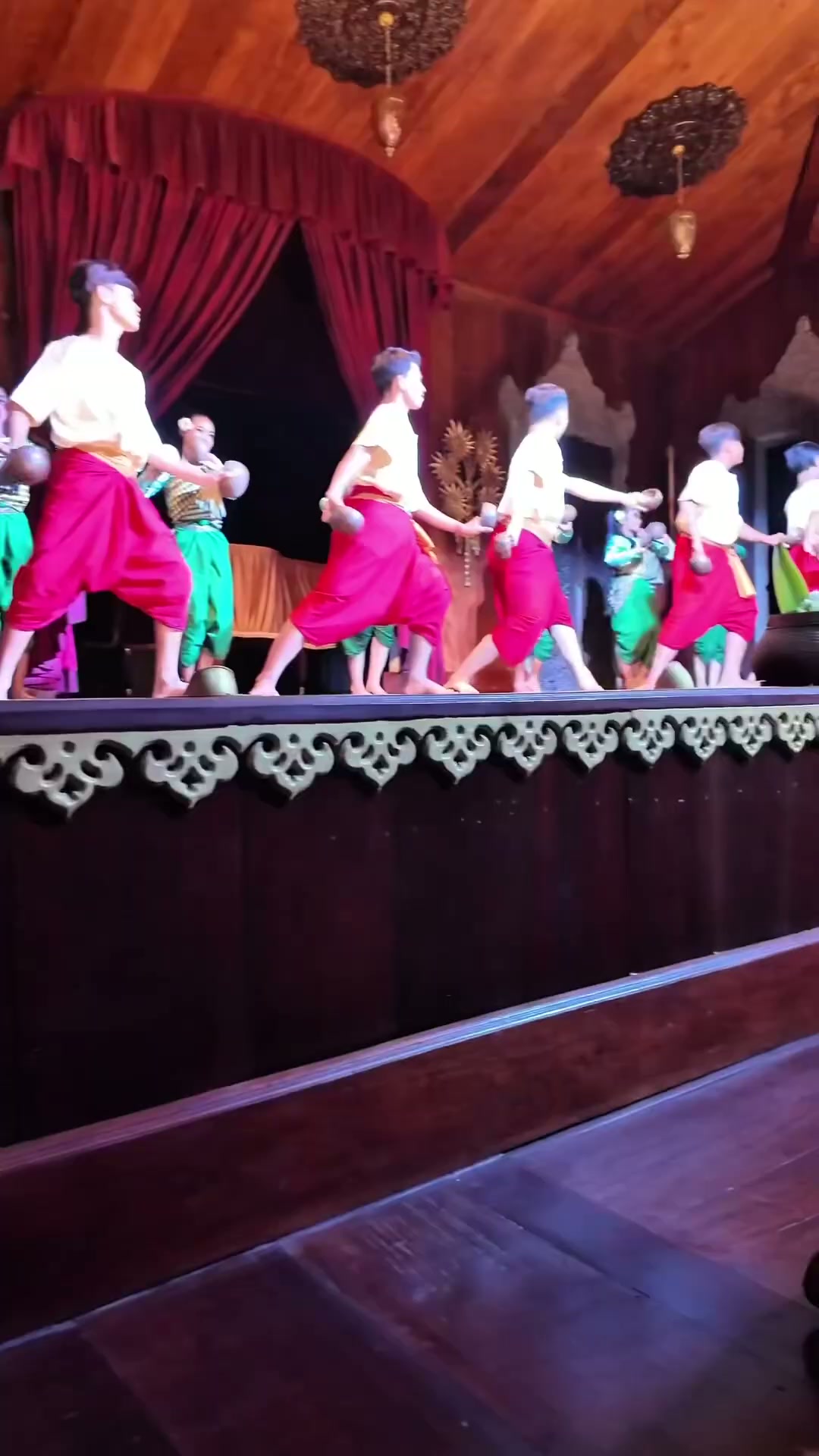 Cambodian’s CAN dance 🇰🇭😅