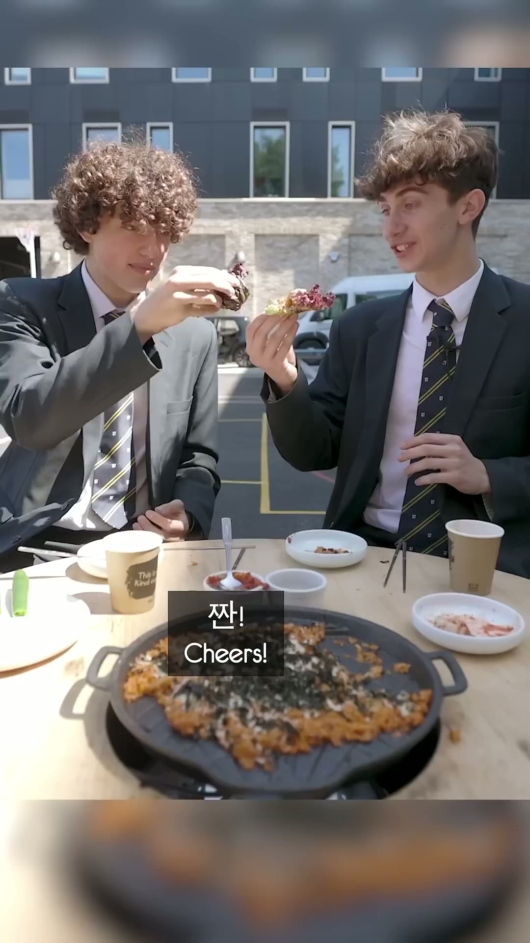 British high schoolers try Korean BBQ with ssamjang for the first time!