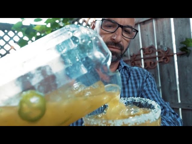 Making tequila cocktails at a Mexican restaurant | Johnny Drinks