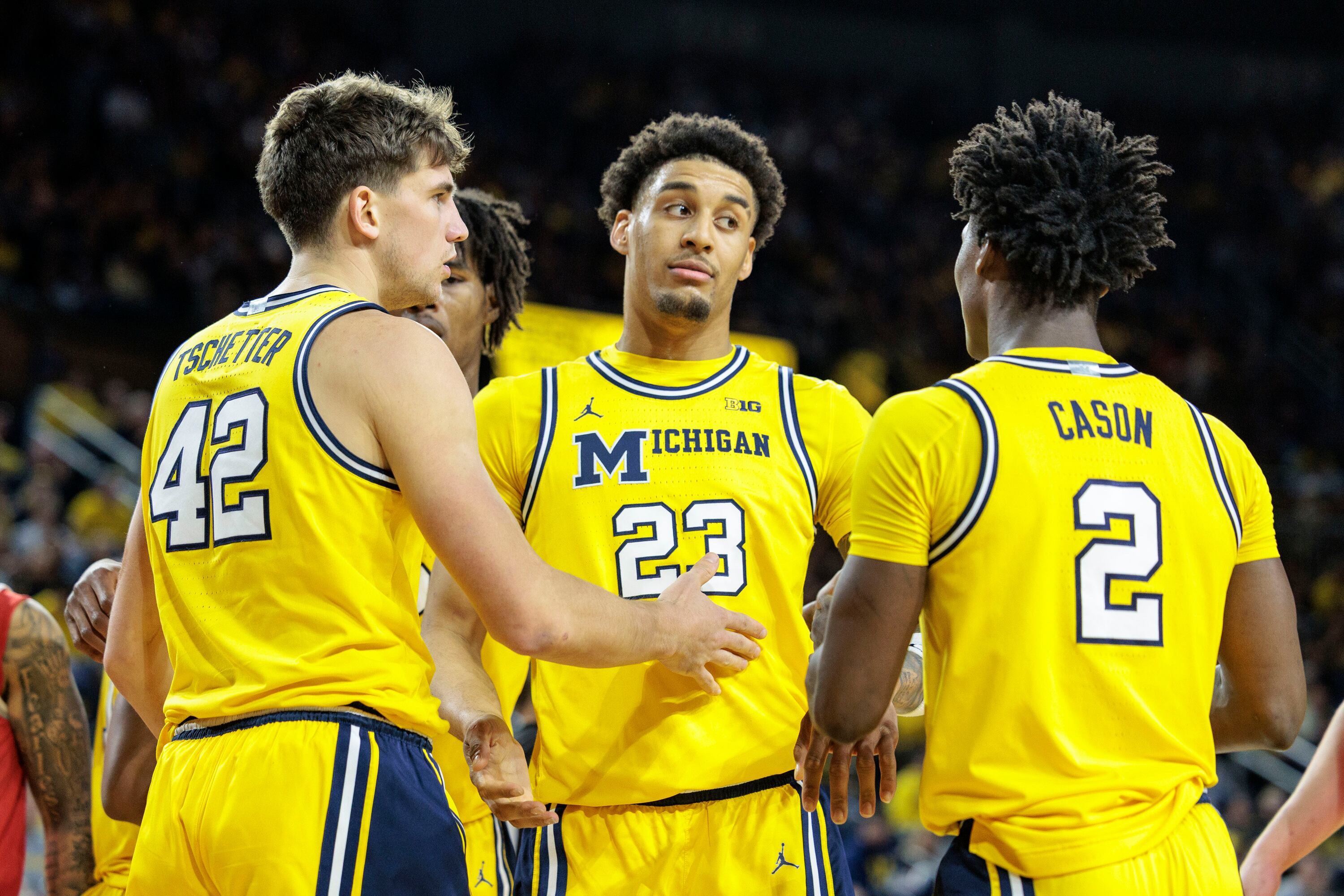 Michigan basketball has to pull away late to beat Ohio State