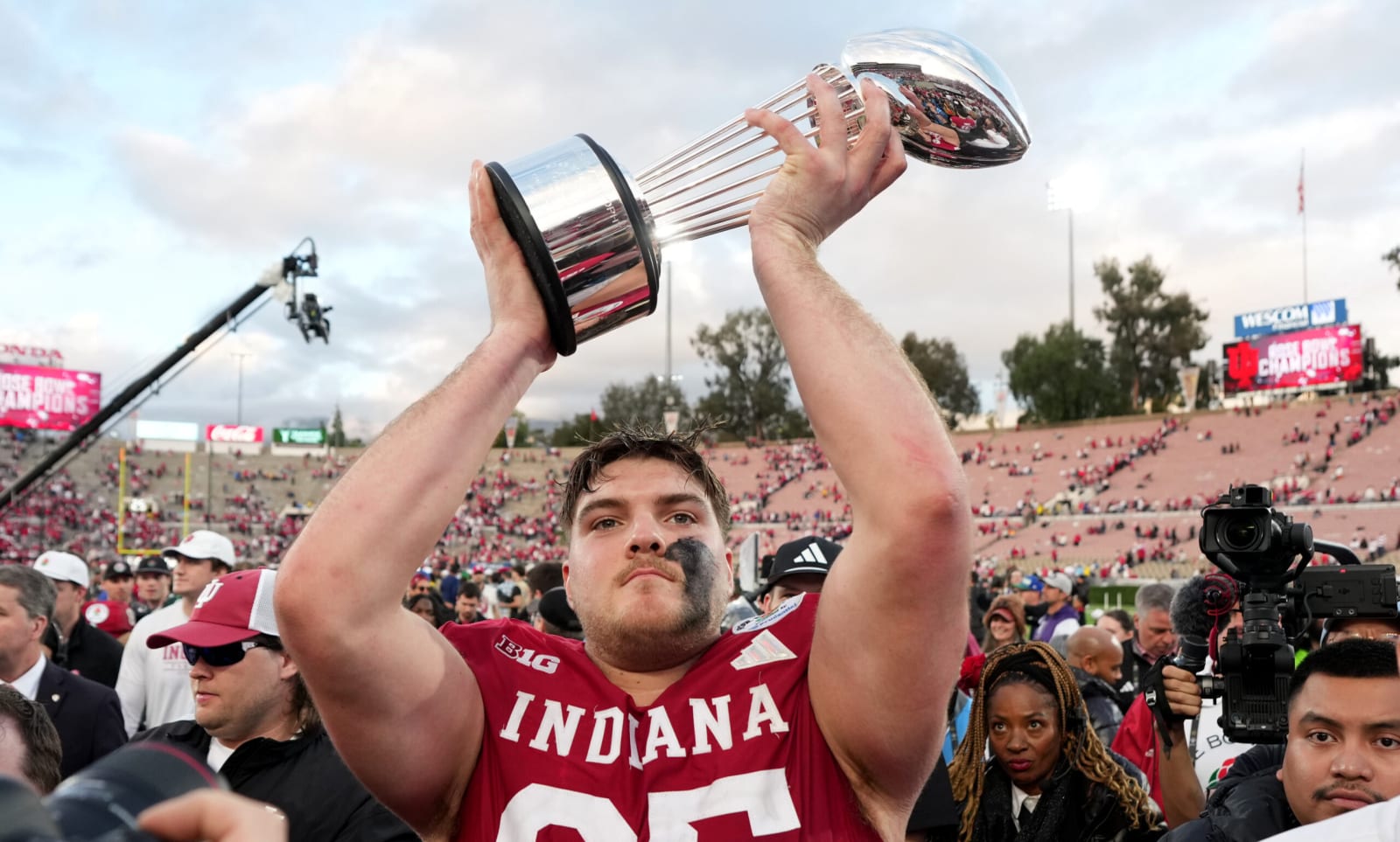 All-American OT Carter Smith announces return to Indiana football for ...