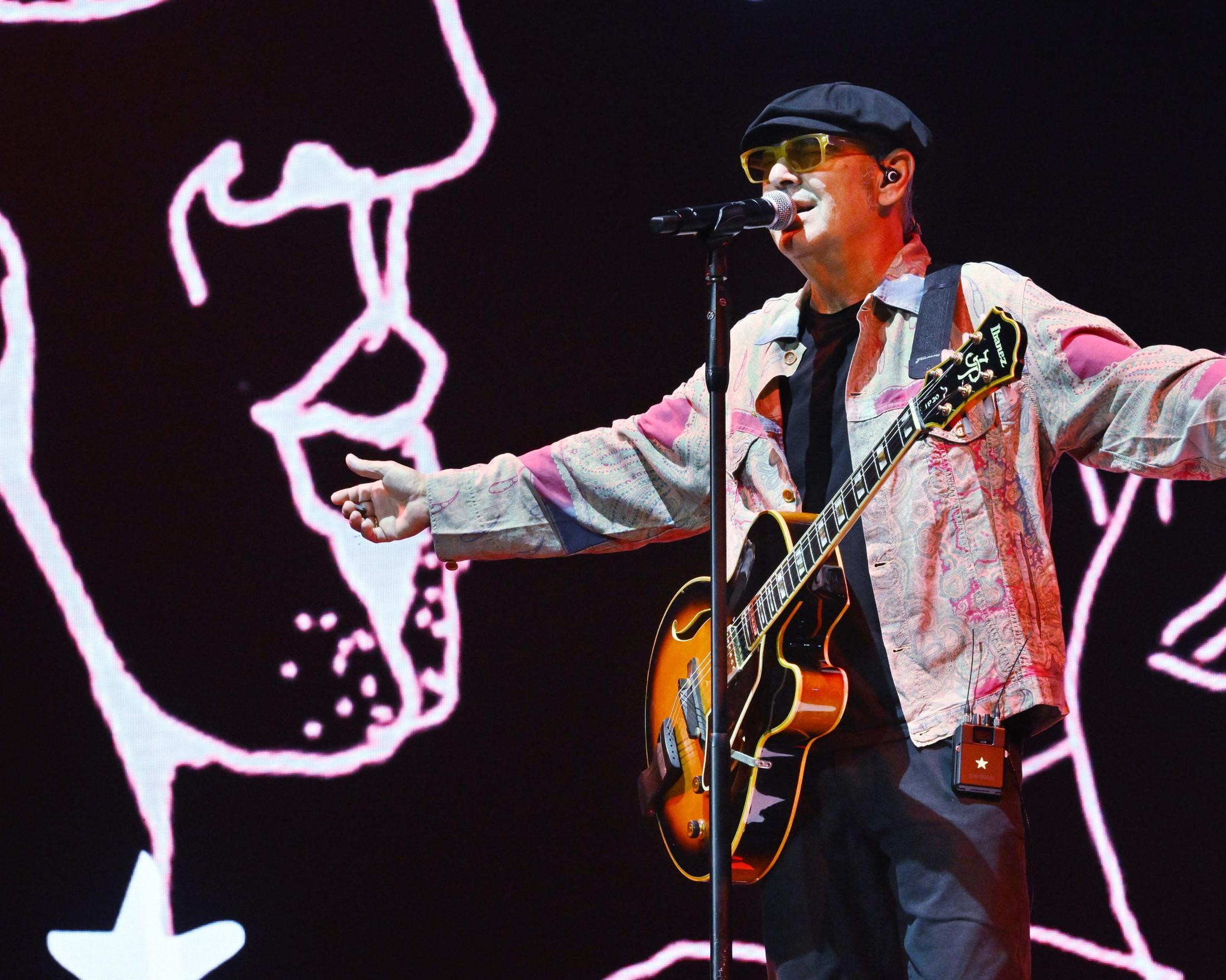 Luca Carboni cavalca l’onda di «Rio Ari O»