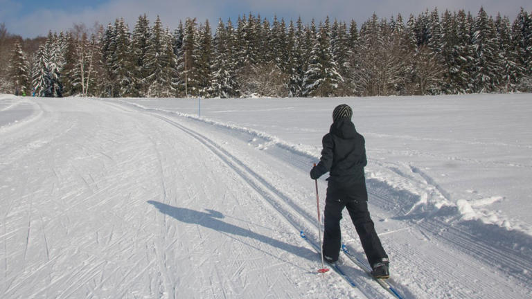 Fini la marche à pied, ce sport hivernal est le plus efficace pour ...