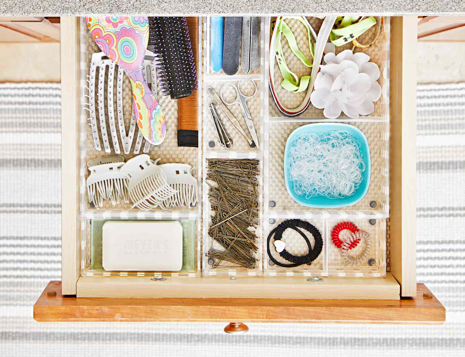 The 10-10 decluttering method might be the easiest way to tidy your ...