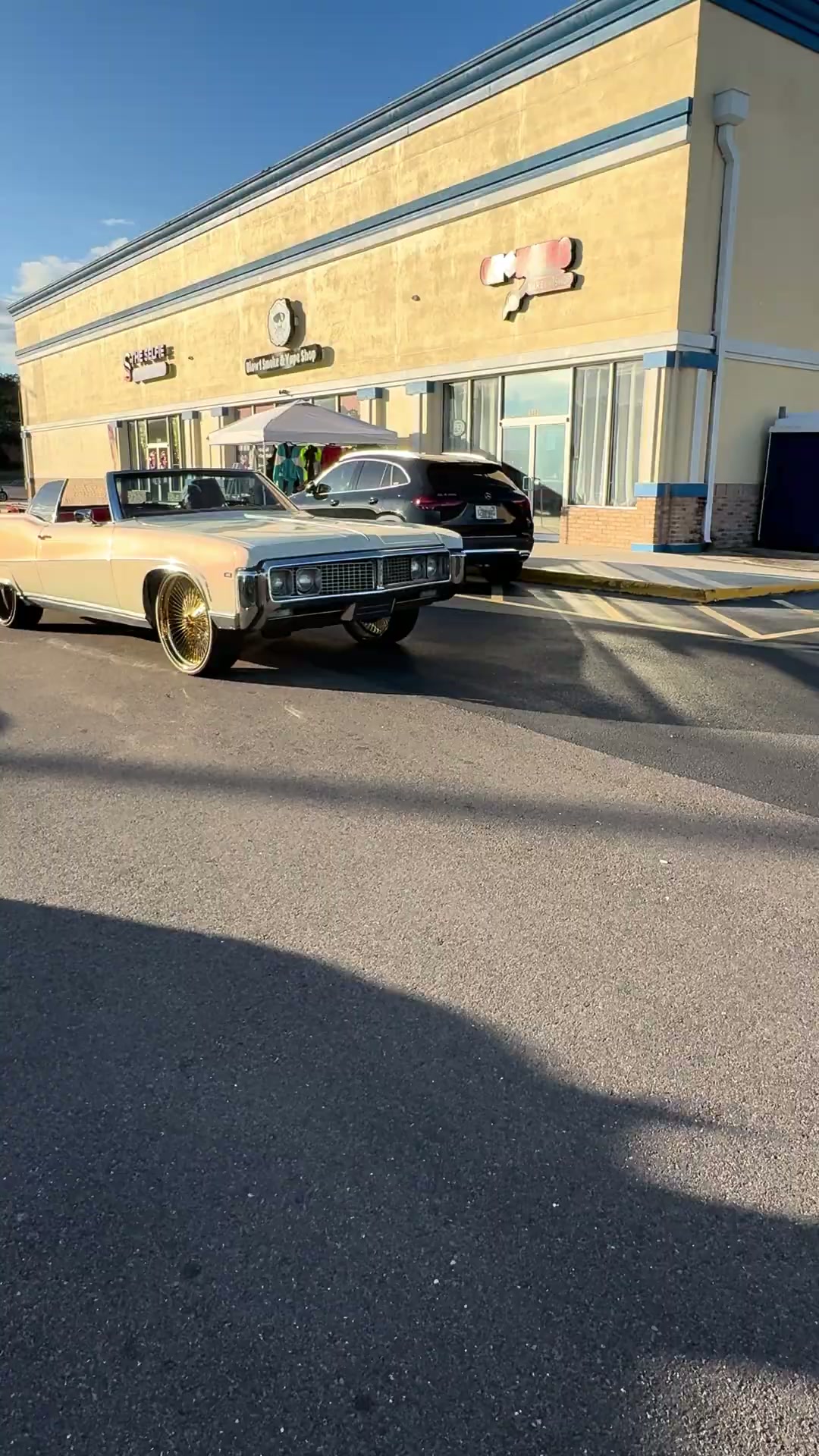 Slidin Thru the Carshow