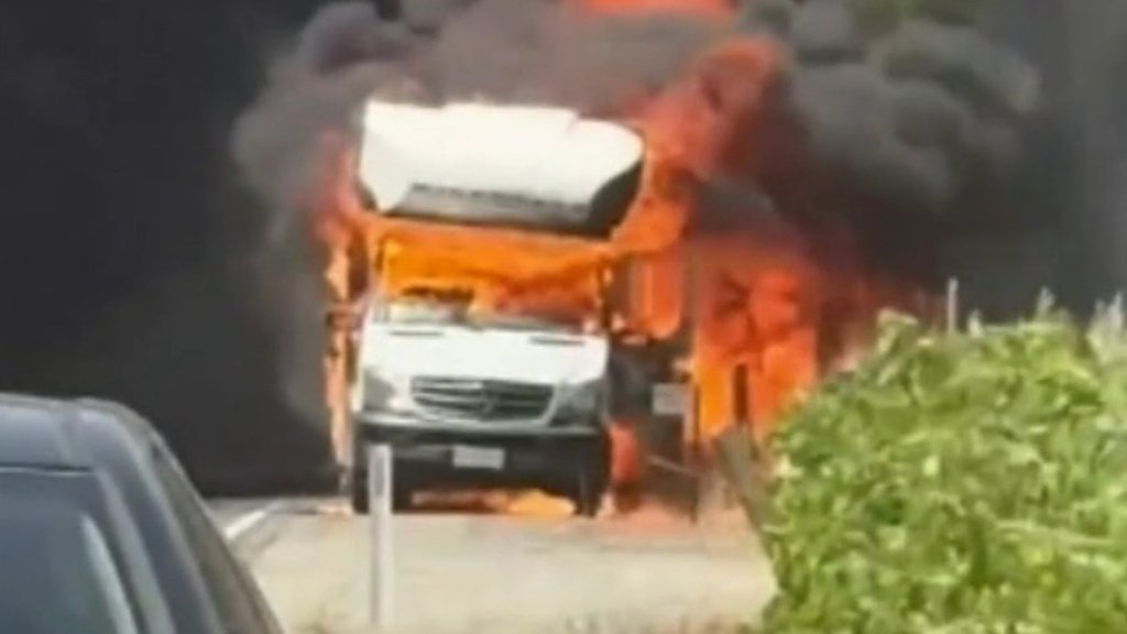 Bushfire nearly doubles in size as Victoria endures heatwave not seen ...