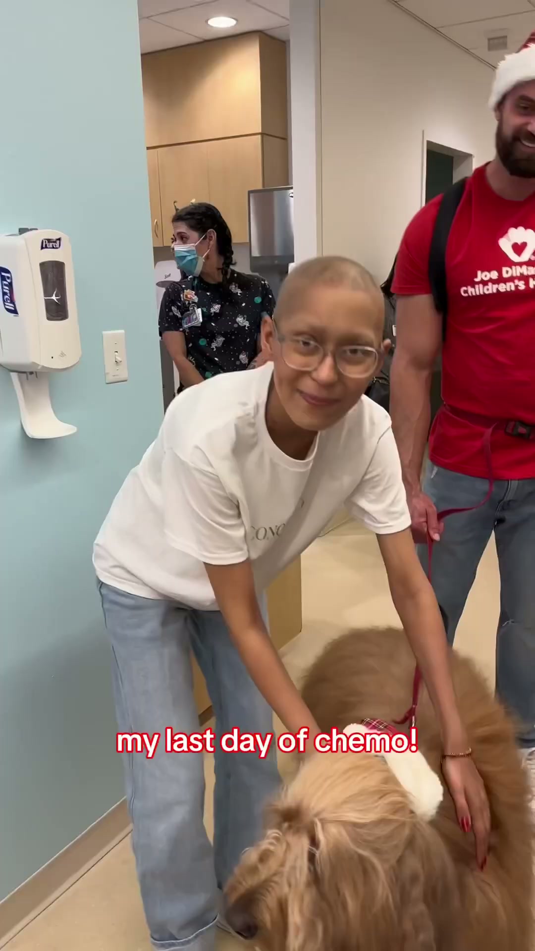 Brodie visits a friend on her last day of chemo! #therapydog # ...