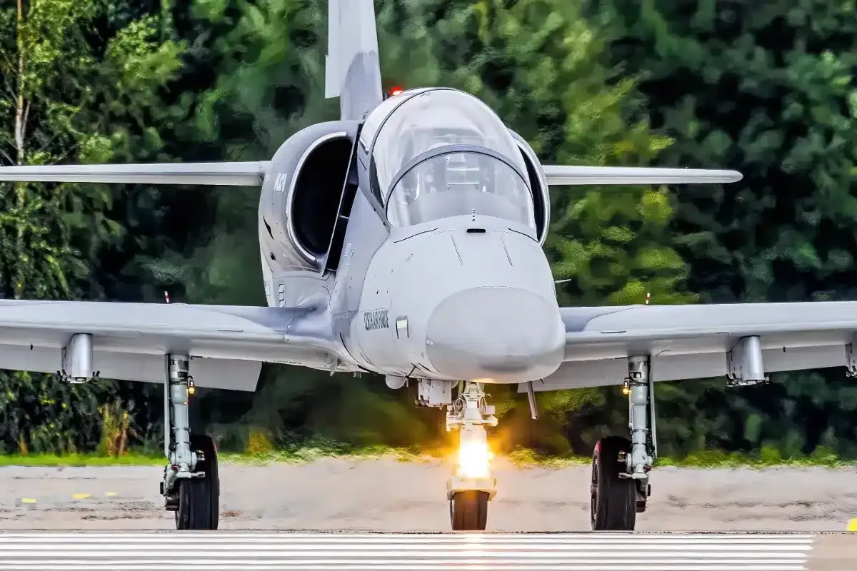 Guerre en Ukraine : pourquoi la Tchéquie garde ses avions de combat ...