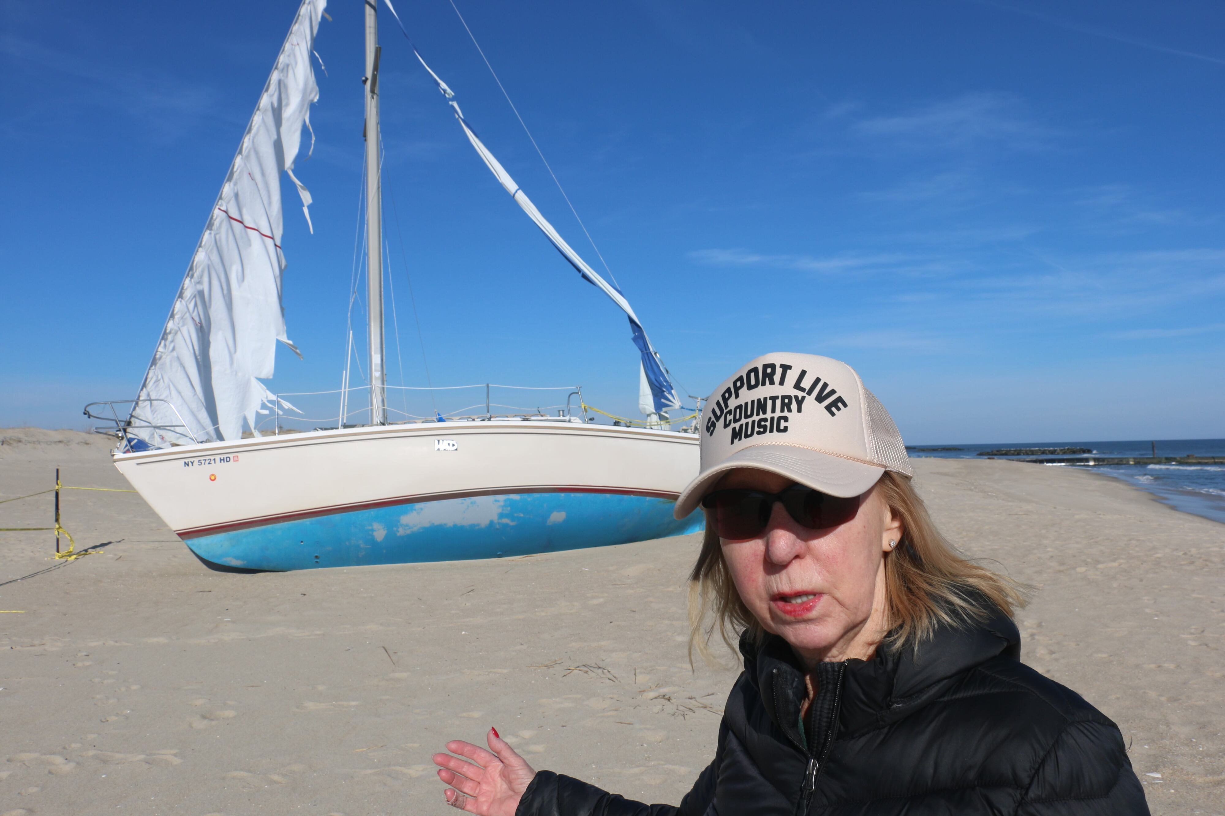 Shipwrecked boat is stuck in Jersey Shore sand. Locals are begging ...