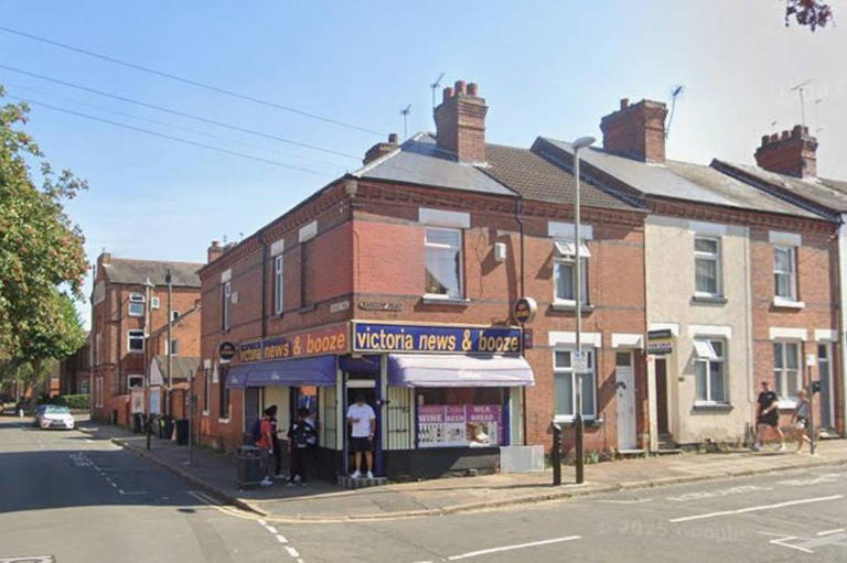 Hundreds of illegal vapes discovered at Leicester newsagents