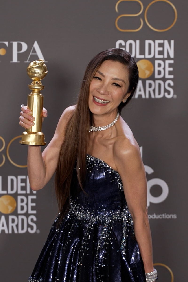 5 Hollywood queens dominating the red carpet in this classic look!