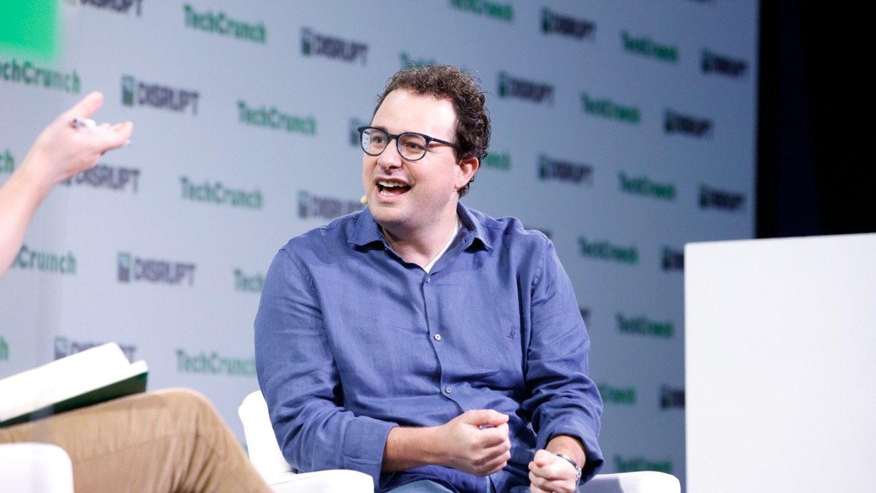 Anthropic CEO warns AI may replace software engineers in just 6 to 12 ...