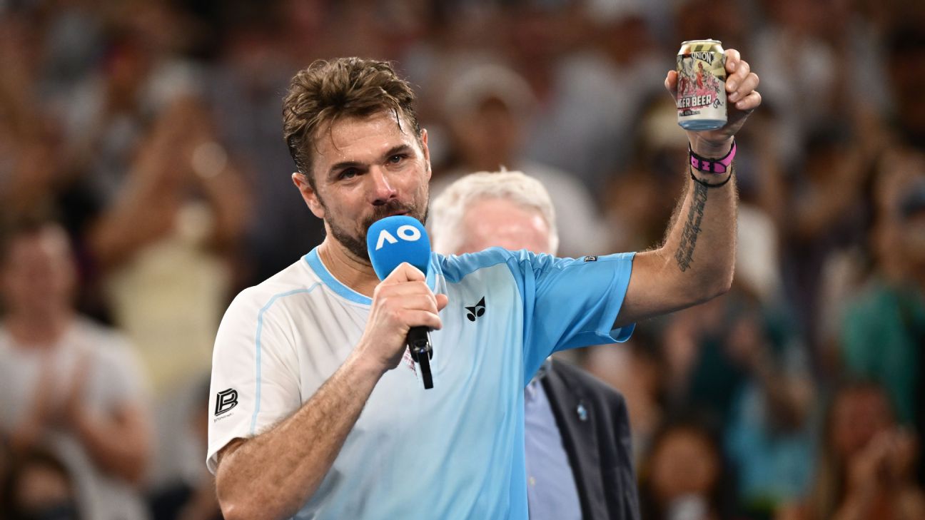 Stan Wawrinka toasts with beer in Australian Open farewell