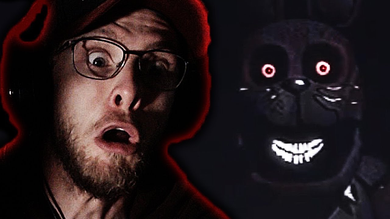 [FNAF VHS] Try not to get scared challenge reaction 8