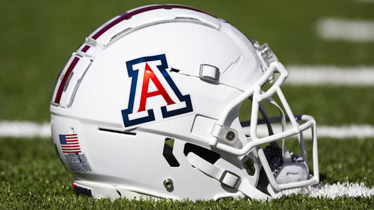 Arizona extends offer to elite 2027 wideout