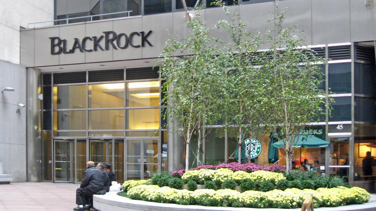 BlackRock emerging ETF nabs record $6B as investors flee US funds