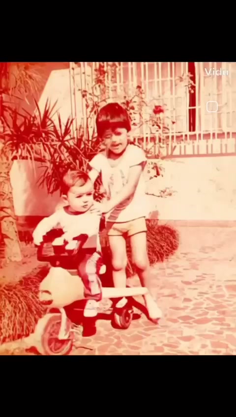 Feliz Dia das Crianças com a magia da inteligência artificial dando ...