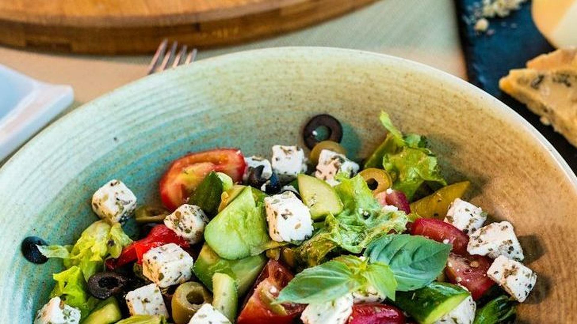 8 Mediterranean meals doctors say can lower inflammation naturally