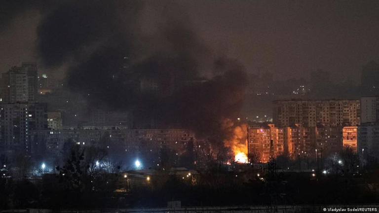 Ukraine updates: Russia hits Kyiv, Kharkiv amid peace talks