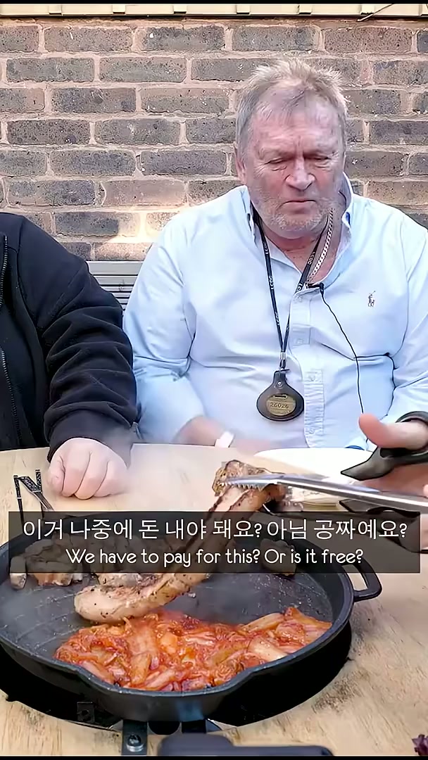 Juiciest pork belly ever 😋