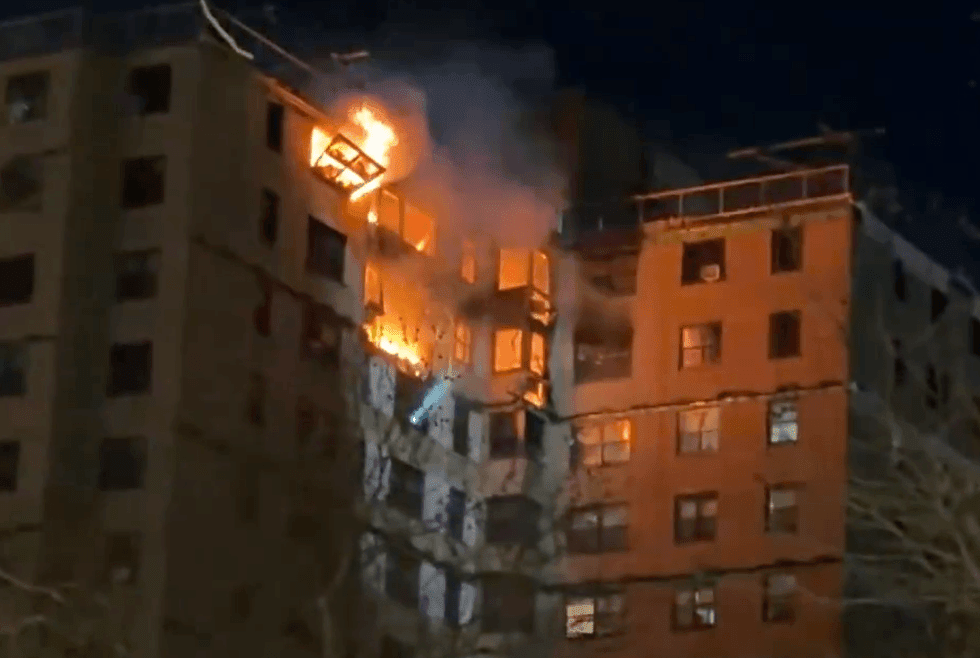 New York fire: Emergency crews rush to huge blaze engulfing upper ...